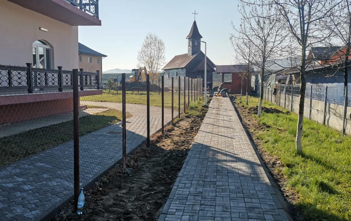 Primăria Rm. Vâlcea a reabilitat accesul către două lăcaşuri de cult ...